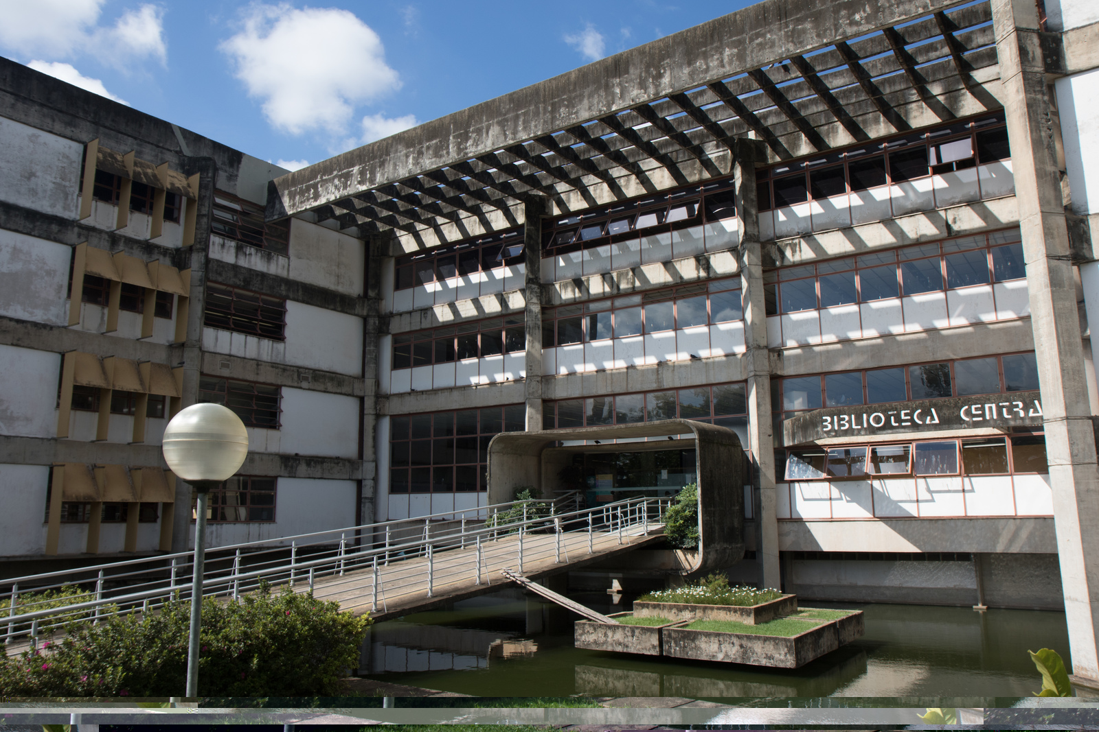 Sistema de Bibliotecas da UFMG